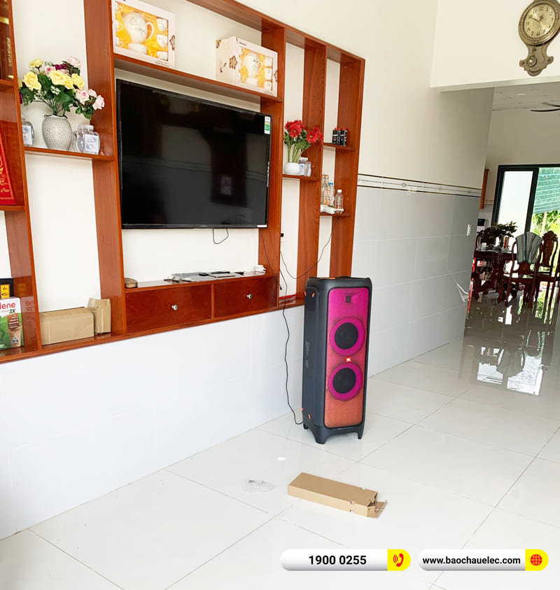 Bàn giao Loa JBL Partybox 1000 và Micro BKSound A3 Pro New hơn 23tr cho anh Phong ở TPHCM